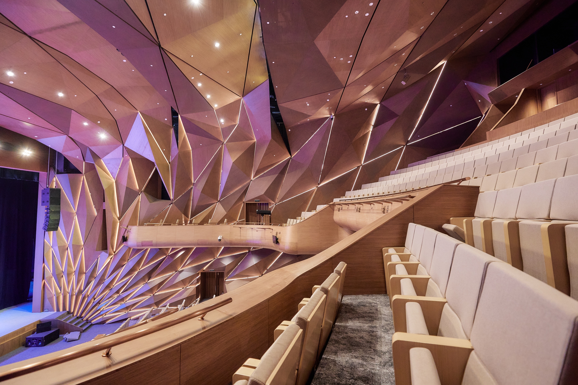 5,000 square-metre Ho Guom Opera House opens