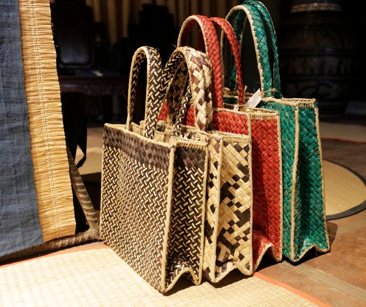 Craft village product contest preserves traditional handicraft products