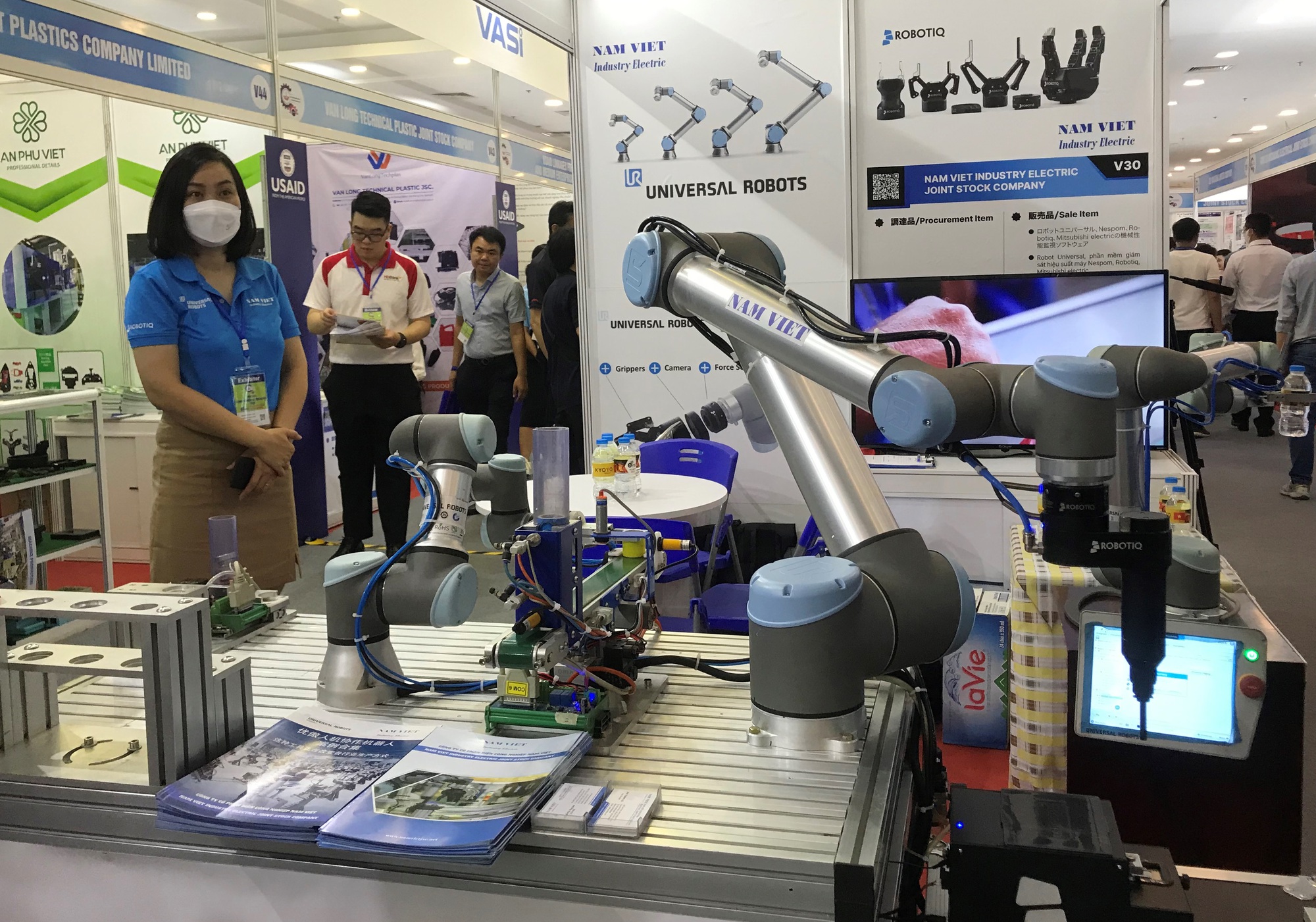 Để doanh nghiệp trực tiếp ‘chen chân’ vào chuỗi sản xuất CNHT