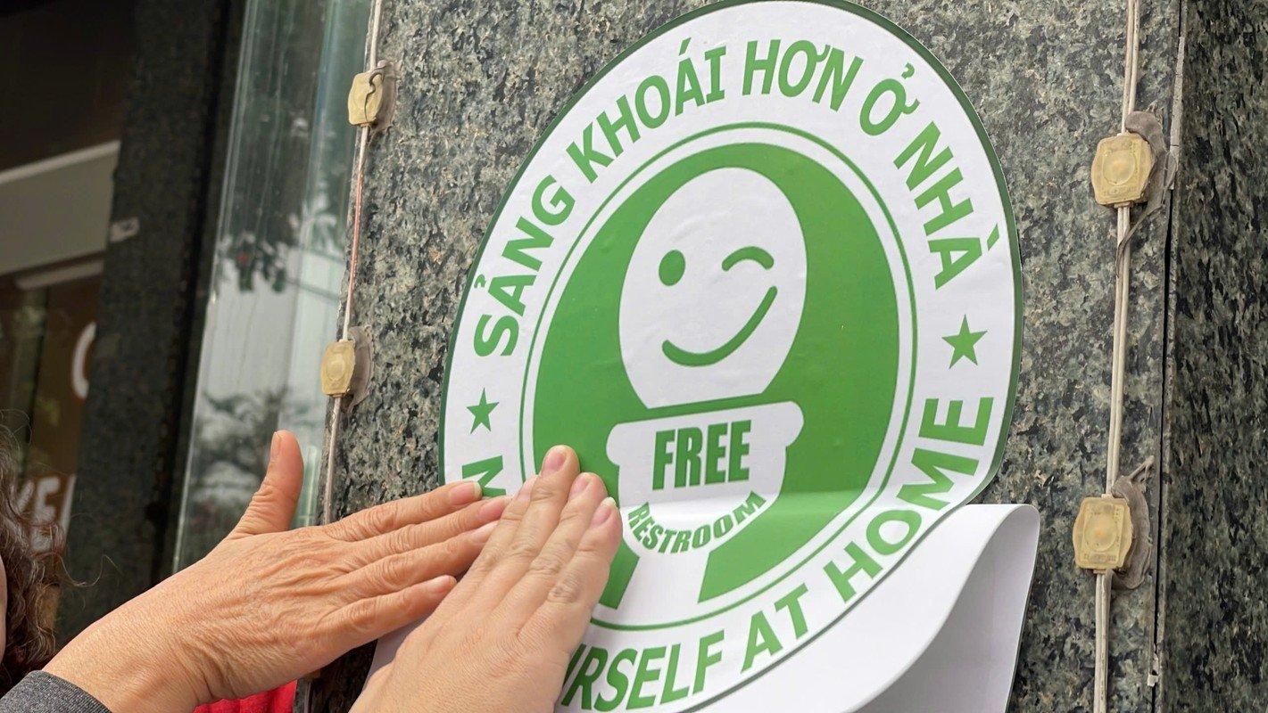 Lắp đặt trên 1.000 nhà vệ sinh miễn phí phục vụ người dân, du khách