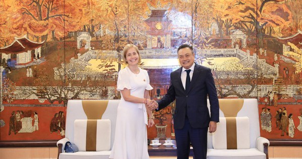 Ha Noi Mayor receives Peruvian Ambassador to Viet Nam